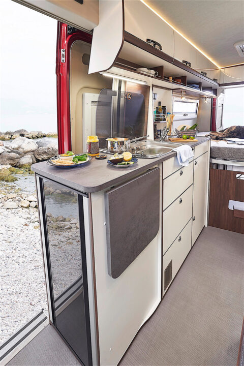 Summit Prime 600 high-end buscamper met tal van extra's!